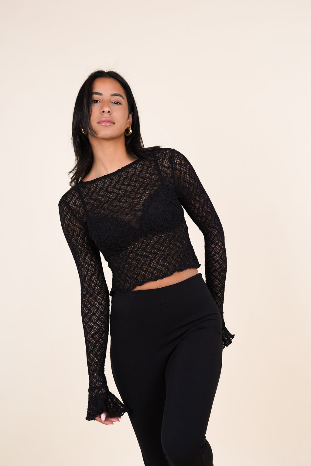 Zwarte top gehaakt met peplum mouw | See trough tops – Esuals
